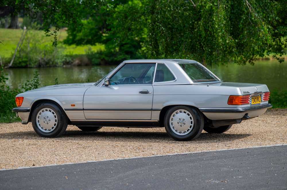 Lot 79 - 1988 Mercedes-Benz 300 SL